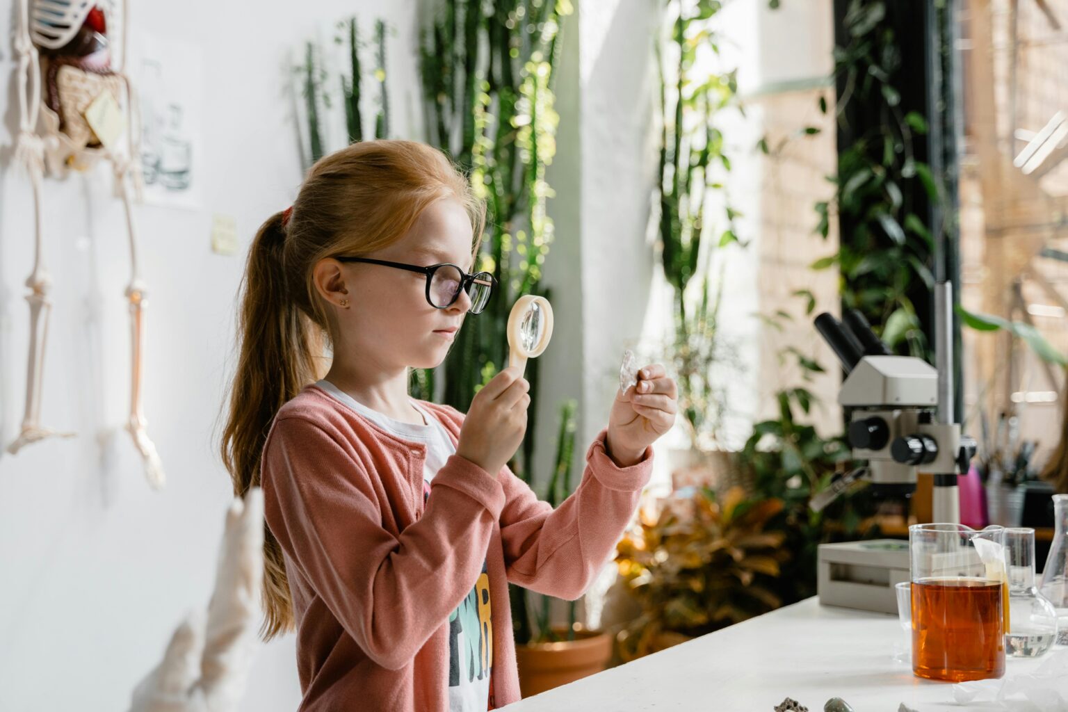 The Pros and Cons of STEM Toys for Kids - Stemsparklab